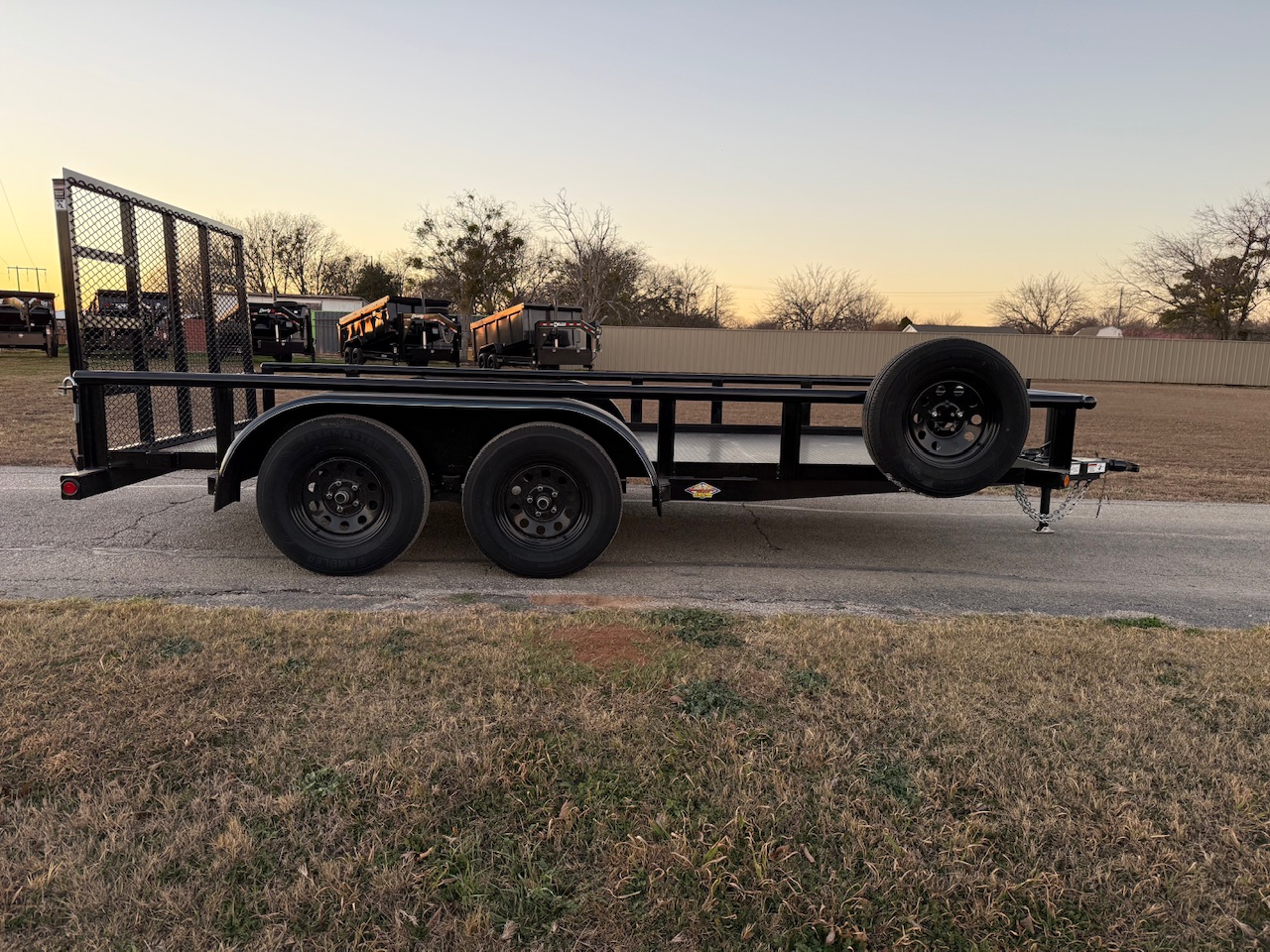 PRE-OWNED 2026 TOP HAT 83″ X 14′ PIPE TOP UTILITY TRAILER WITH STEEL ...