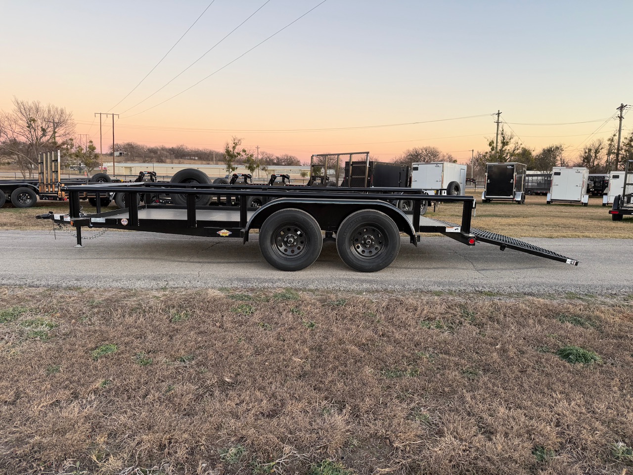 PRE-OWNED 2026 TOP HAT 83″ X 14′ PIPE TOP UTILITY TRAILER WITH STEEL ...